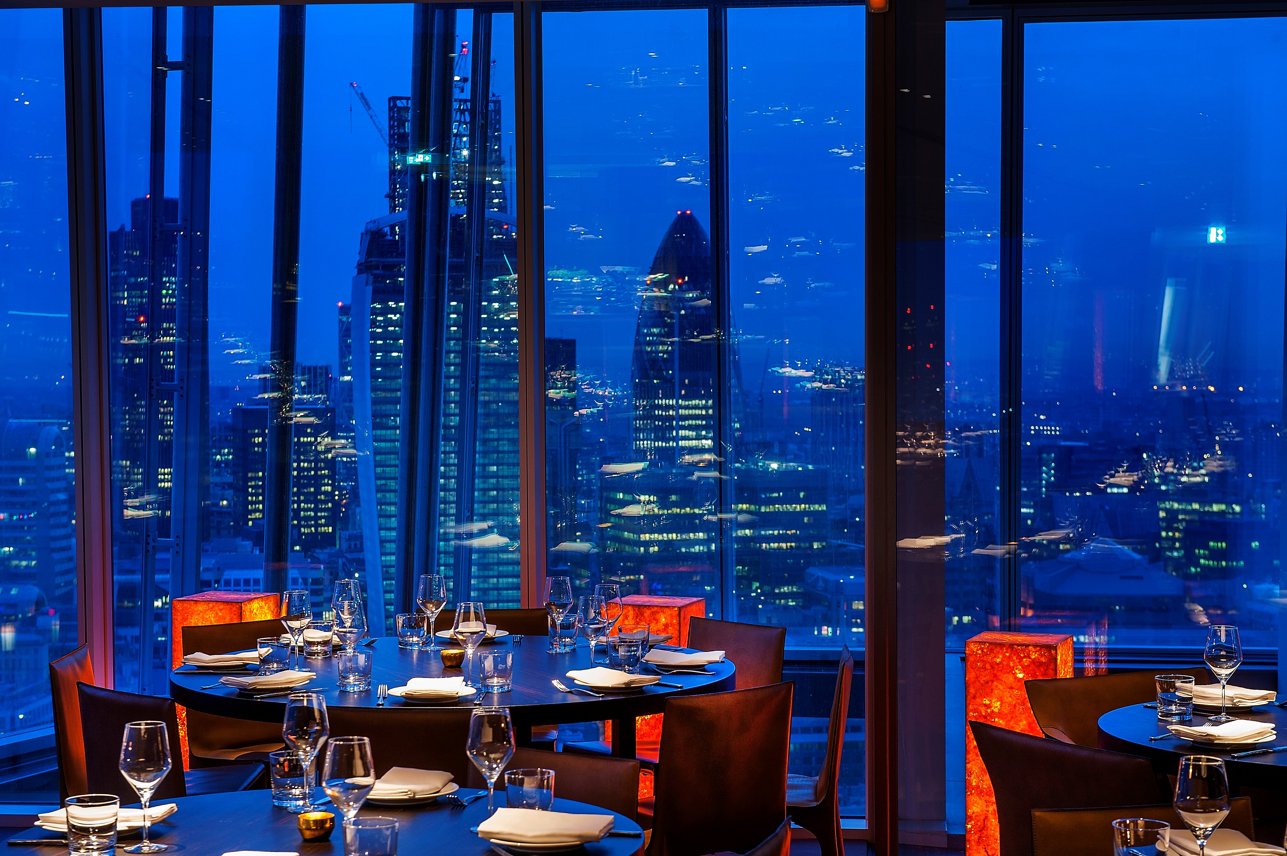 10 Highest Rooftop Bars In The World | Strato Melbourne