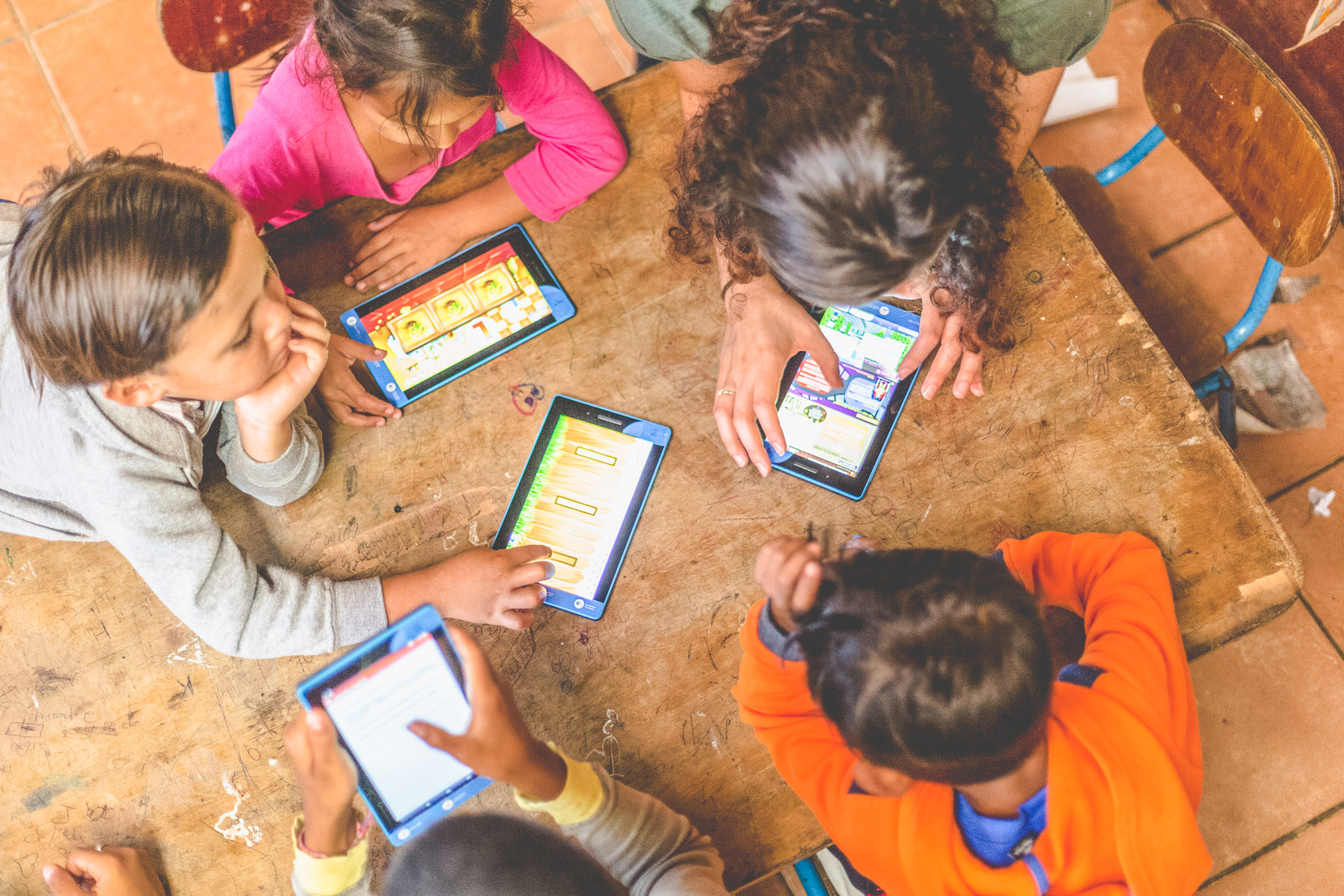 How low-tech tools improve literacy - Blog - Project Alianza