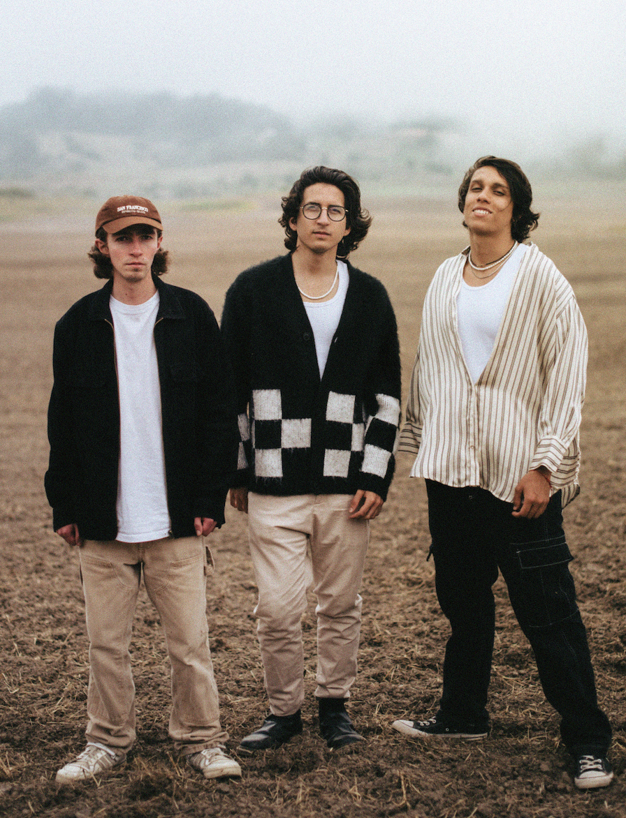 TIMØ concludes Mexico tour and drops debut album "ESTEMOS DONDE ESTEMOS"