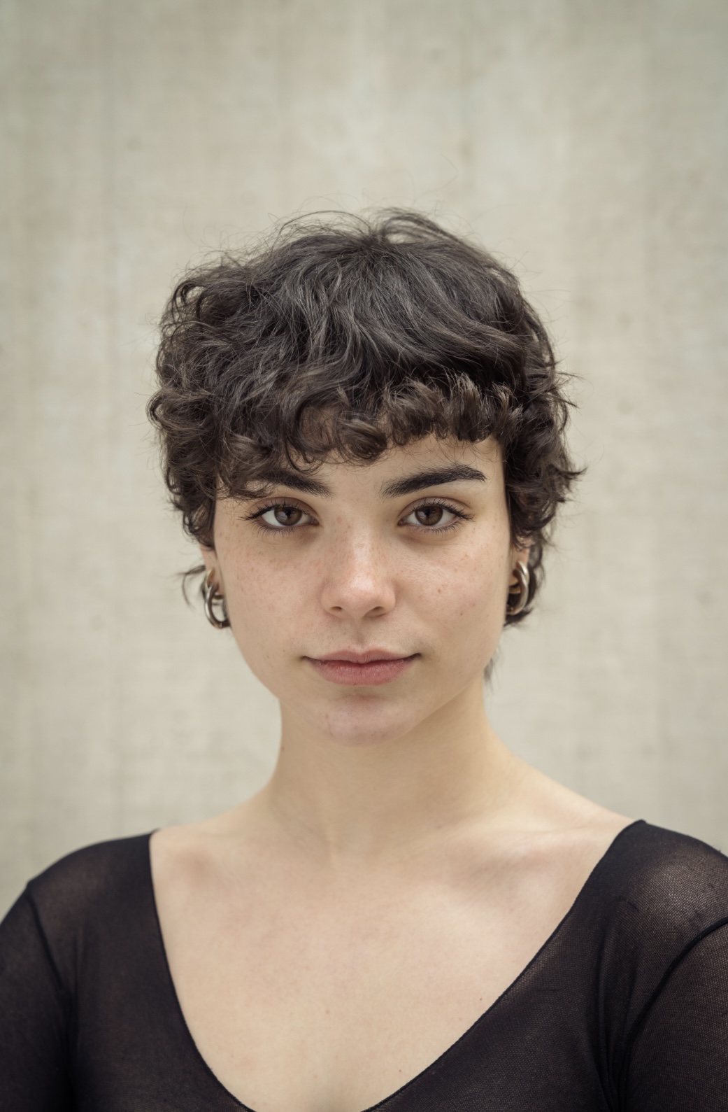 Flávia Dias – A Farrago Performance Artist