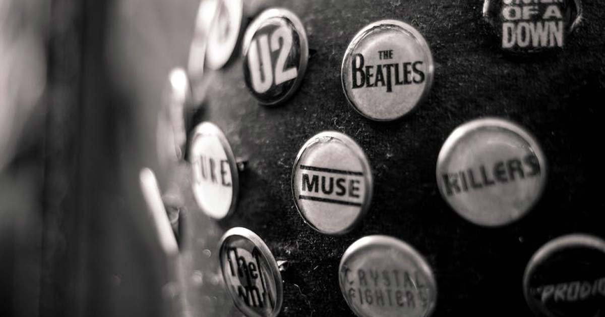 5 Tips for Collecting Pins for Beginners | Trading PIn Bag