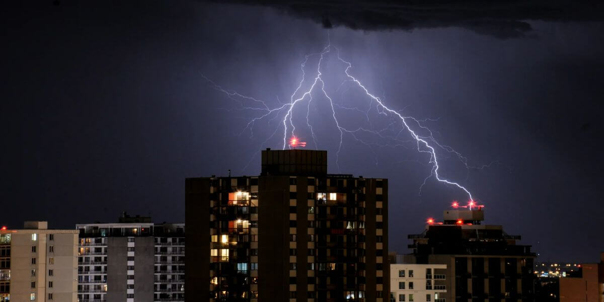 Para-raios é obrigatório em prédios e condomínios? - uCondo