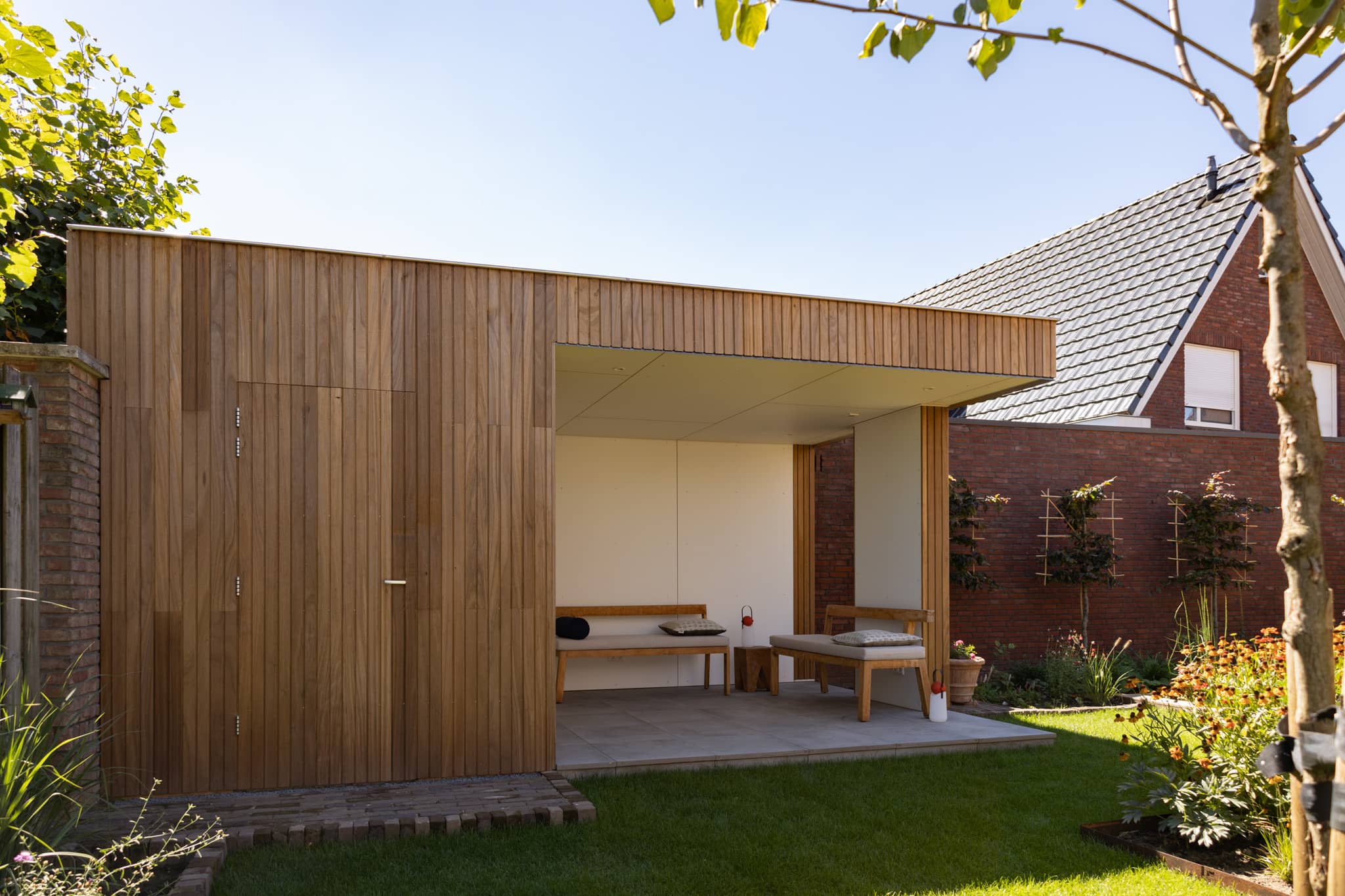 Smaakvolle tuin overkapping in Saasveld