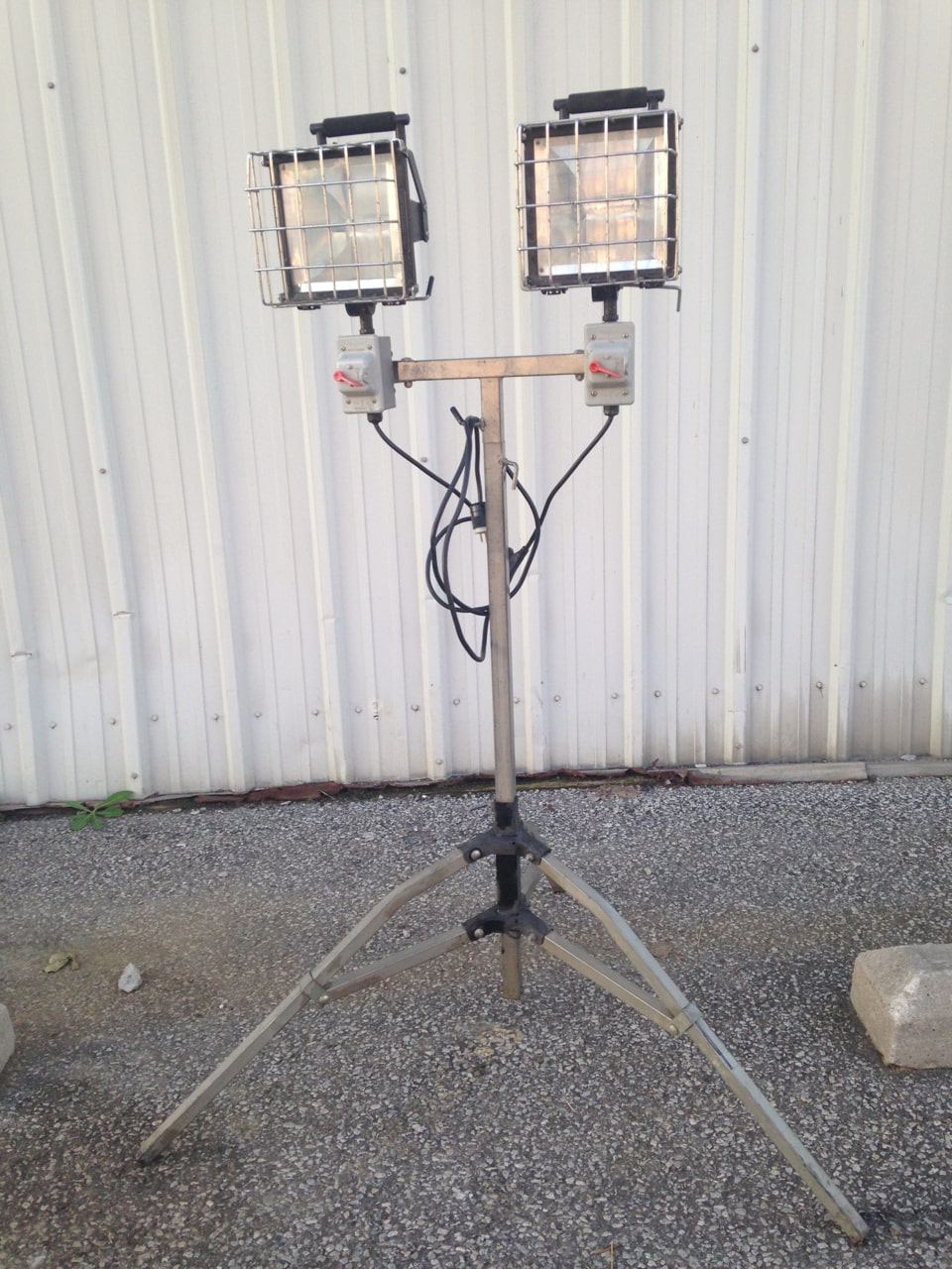 Light - Flood Light | Riverside Rentals | Windsor Essex County