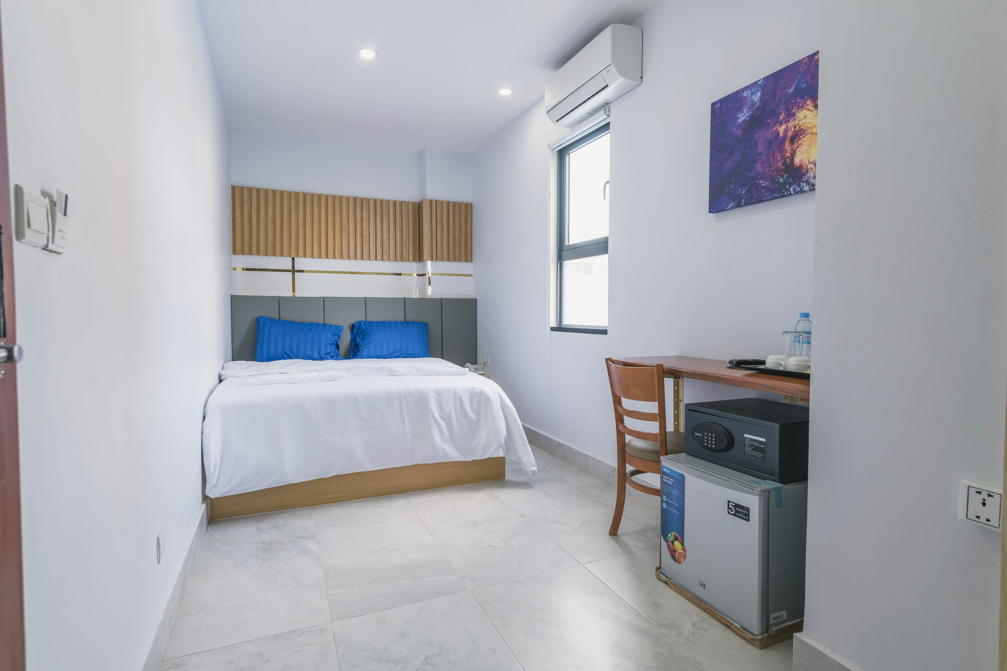 Big Studio Apartment with Balcony - Residence 110 Hotel and Apartment