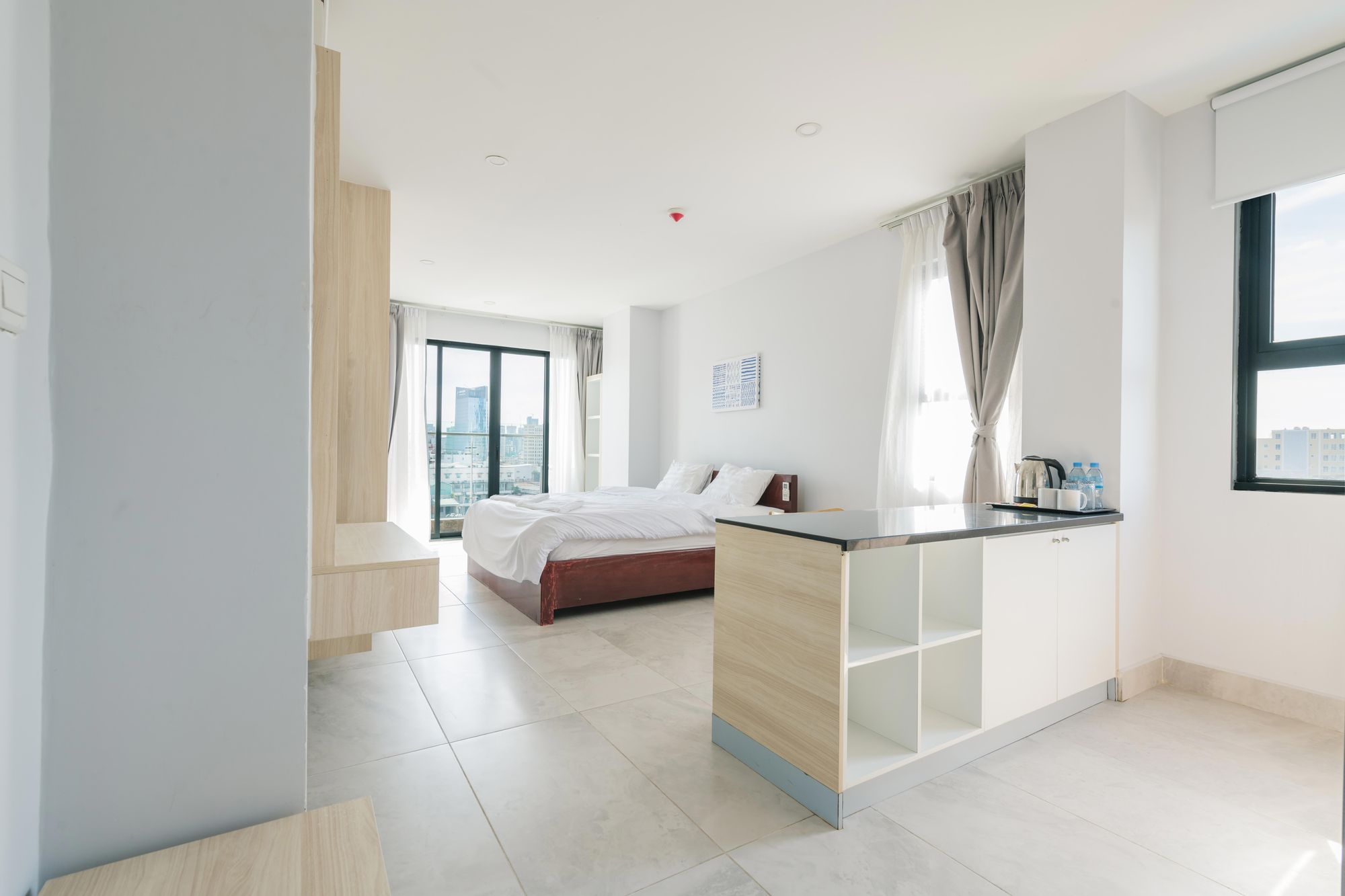 Big Studio Apartment with Balcony - Residence 110 Hotel and Apartment