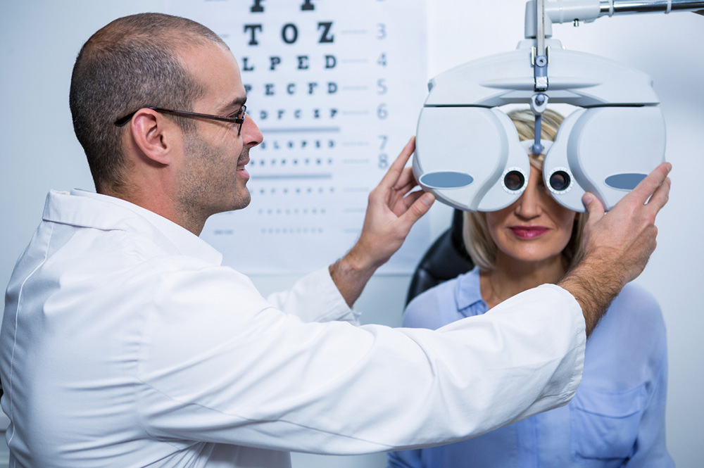 How Are Ophthalmologists Different From Optometrists And Opticians ...