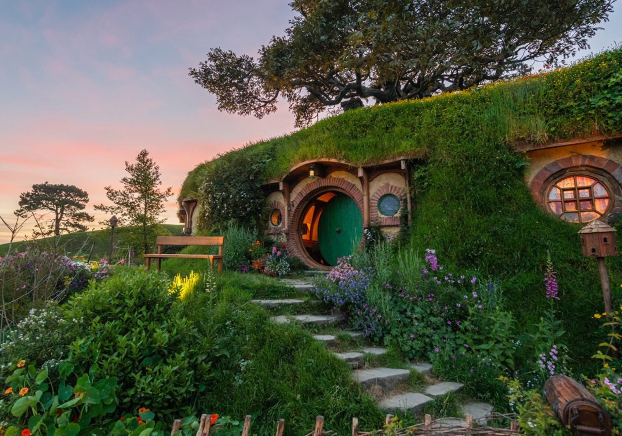 Hobbiton Movie Set
