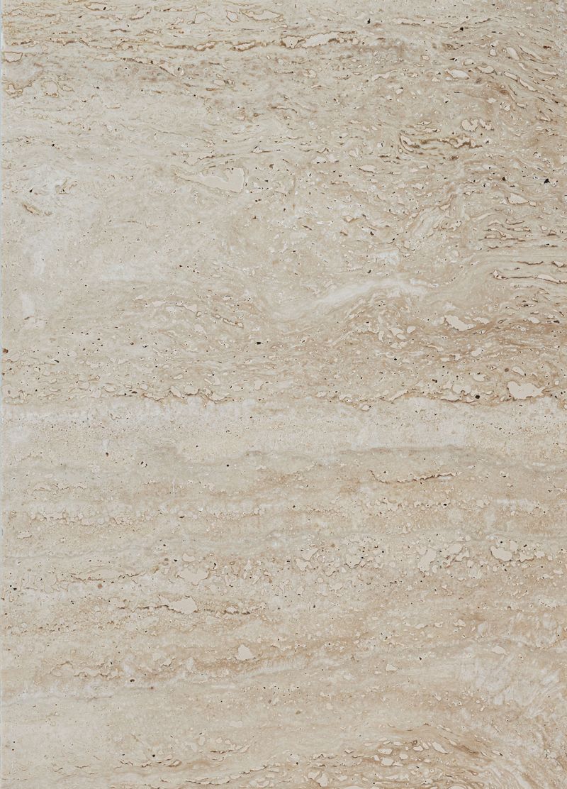 Fluted natural stone bathroom tiles | Il Granito