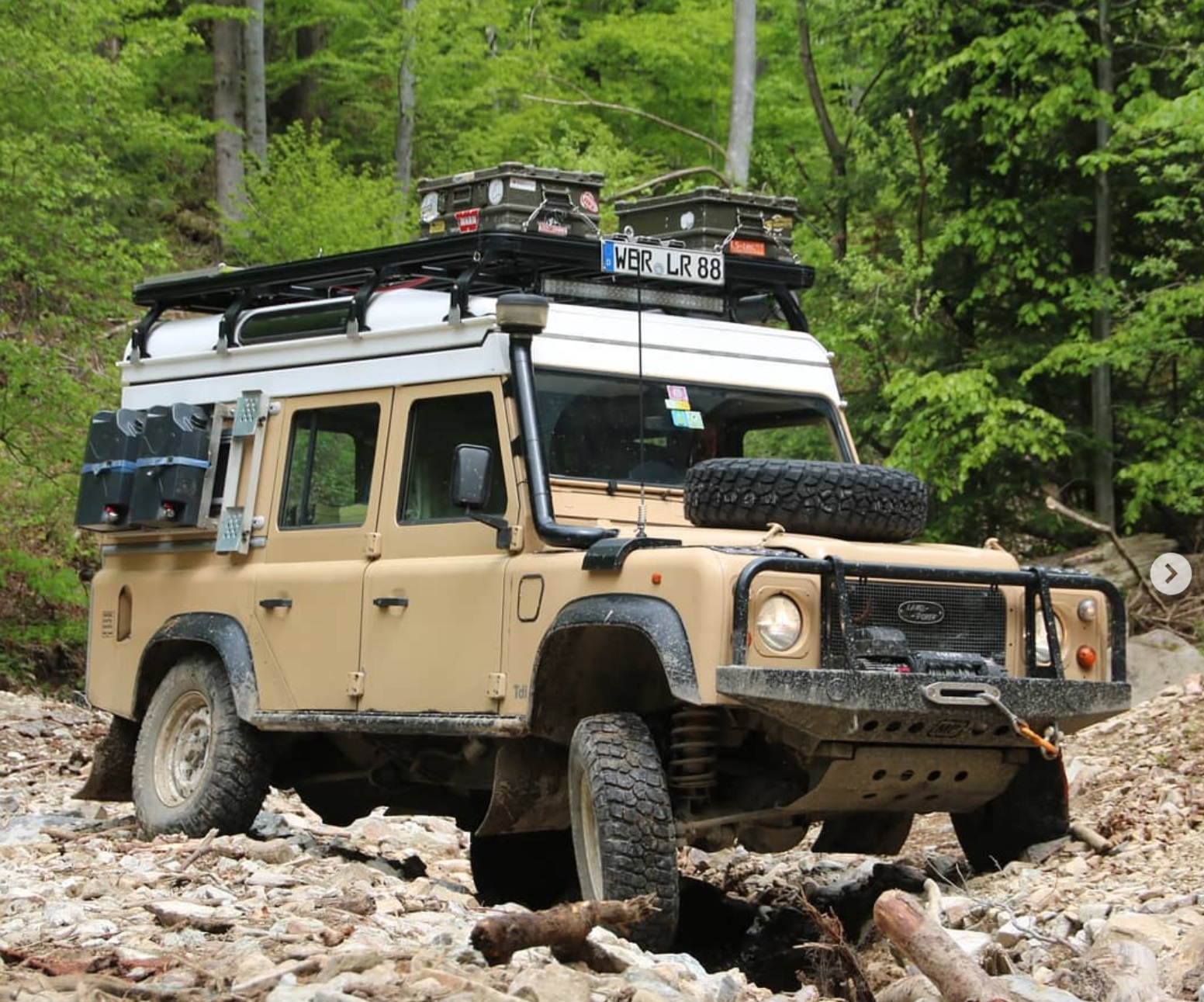 Overlander Interview mit Daniel Mair - Defender 300tdi - Overland ...