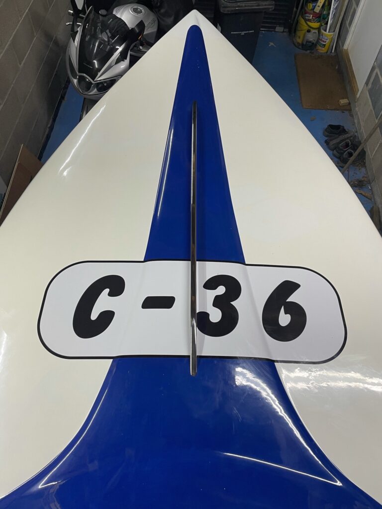 Slimline flat-sided oval bow railing on winning powerboat - Timeless ...