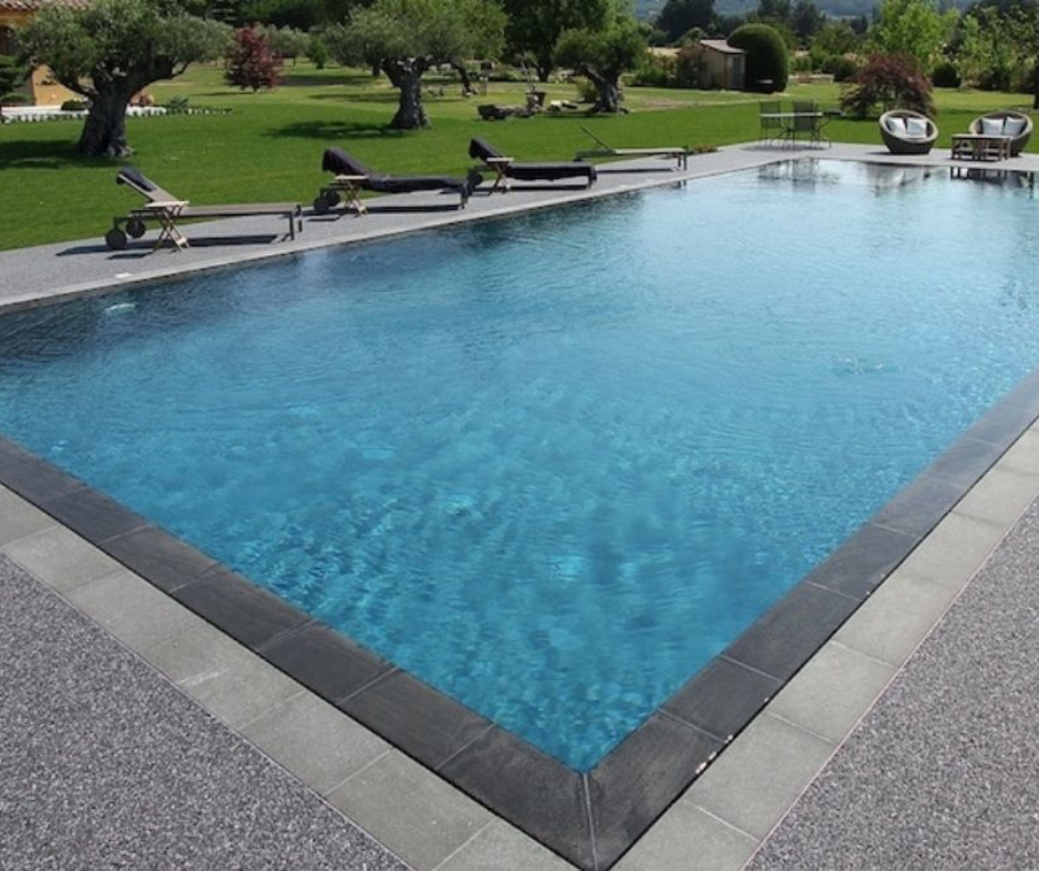 Piscine miroir avantages, inconvénients, prix