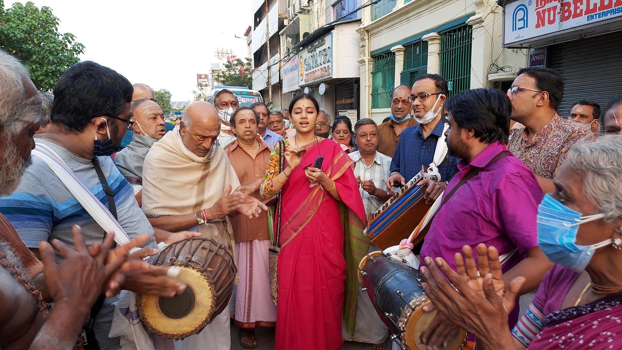 About Sivasri & Ahuti