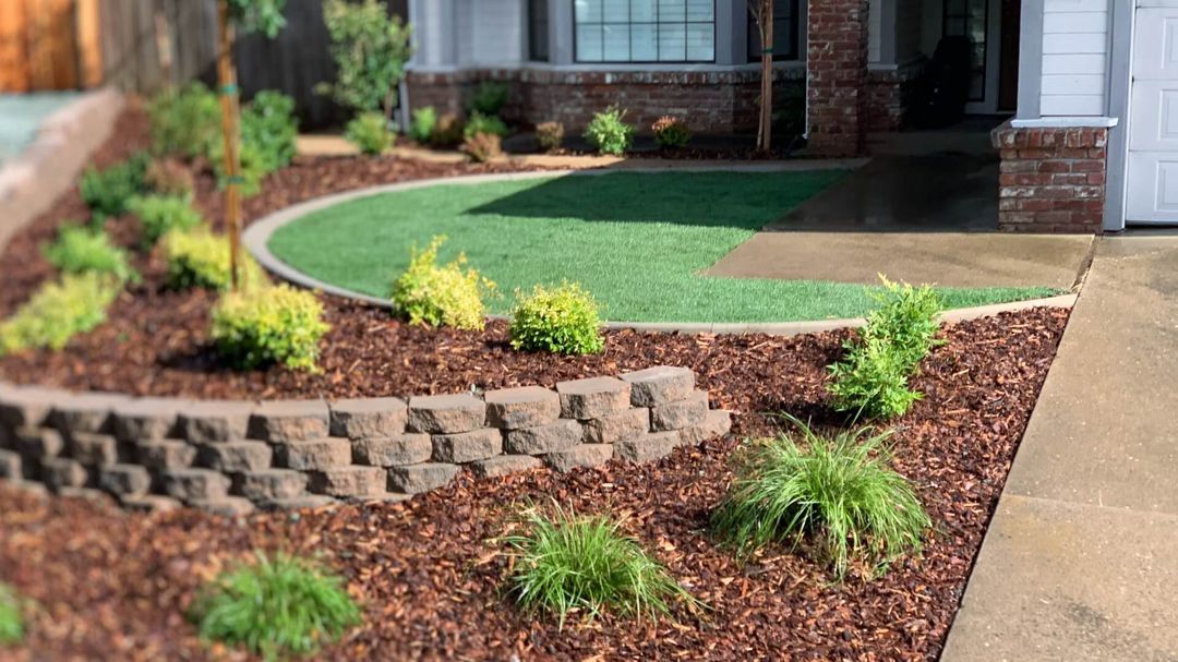 Hughes Landscape: Local landscape and outdoor living design-builder