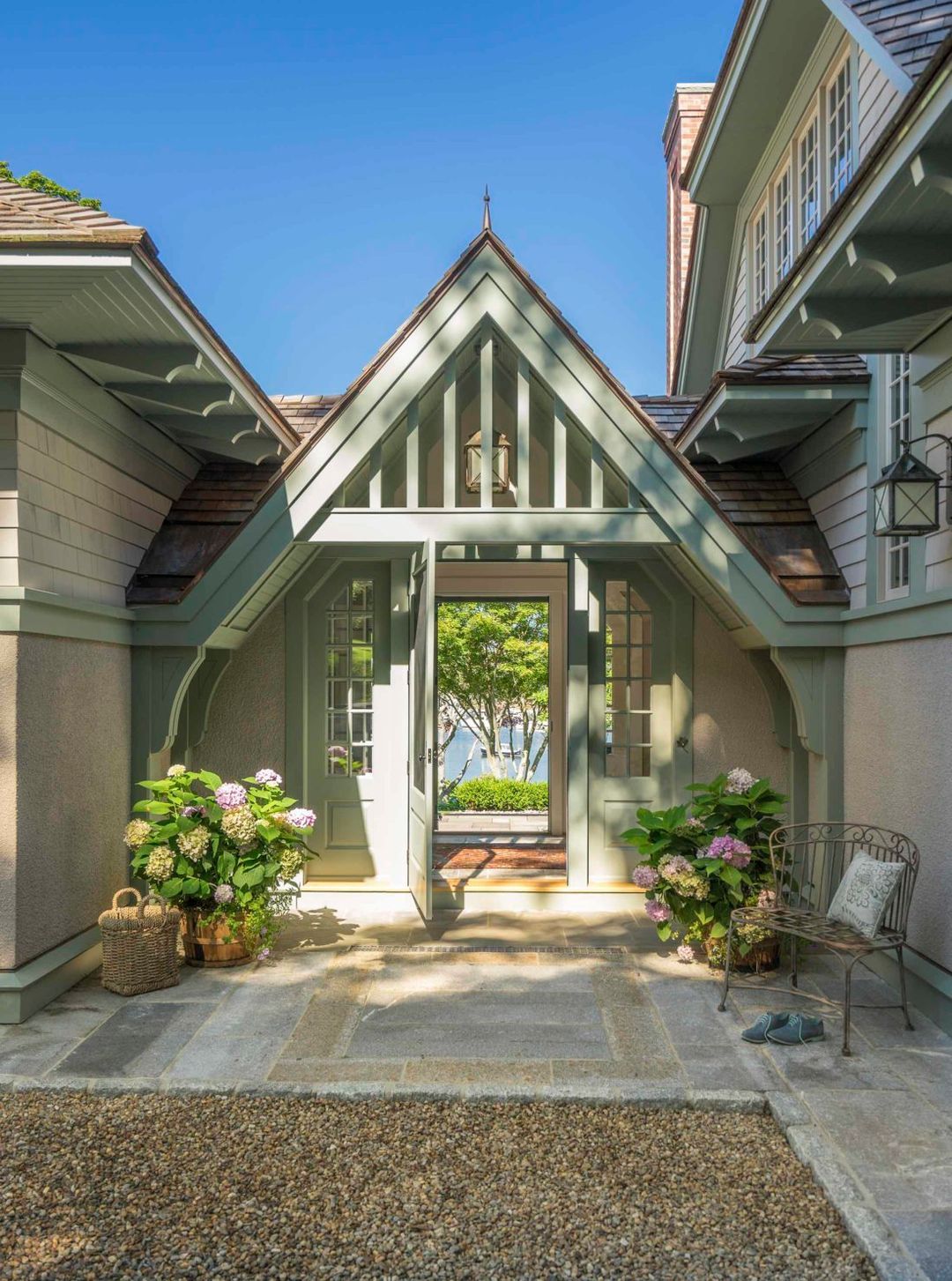 Maple Cove Cottage by the Sea - OLSON LEWIS + Architects