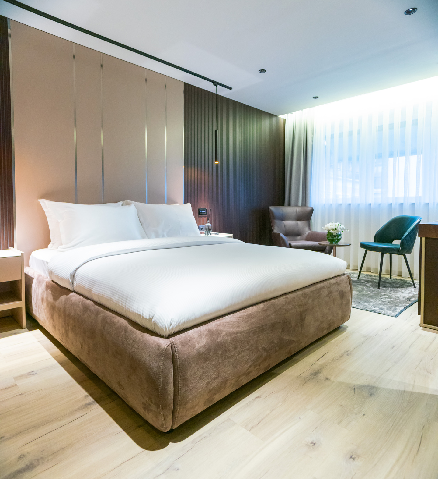 Rooms - Emery Hotel