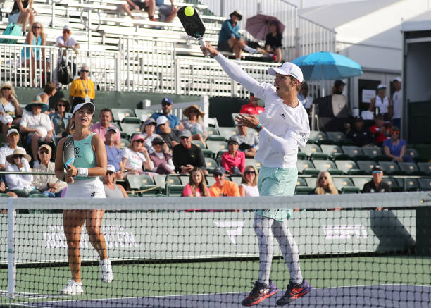 6 Tips to Improve Your Overhead Smash | The Skilled Pickle