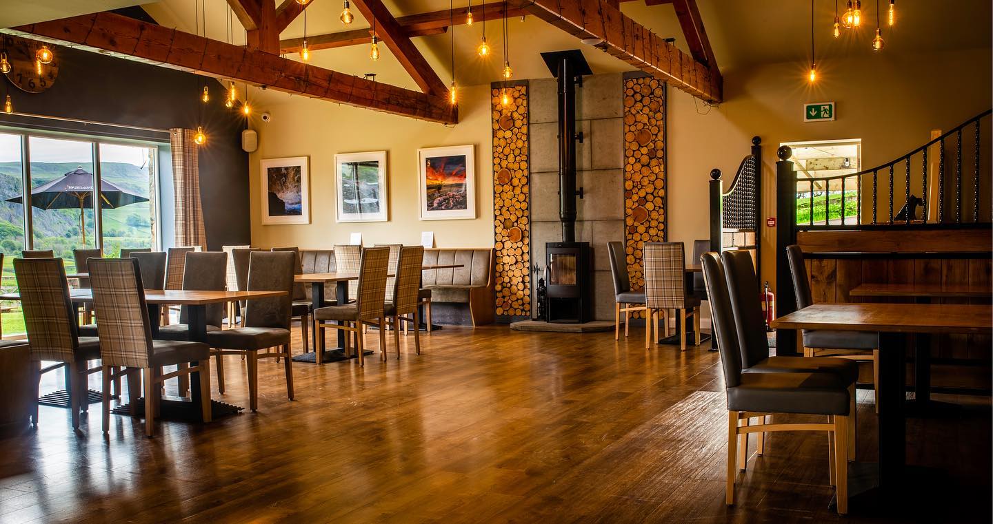 Knights Table | Projects | Hospitality | APM Design Ltd