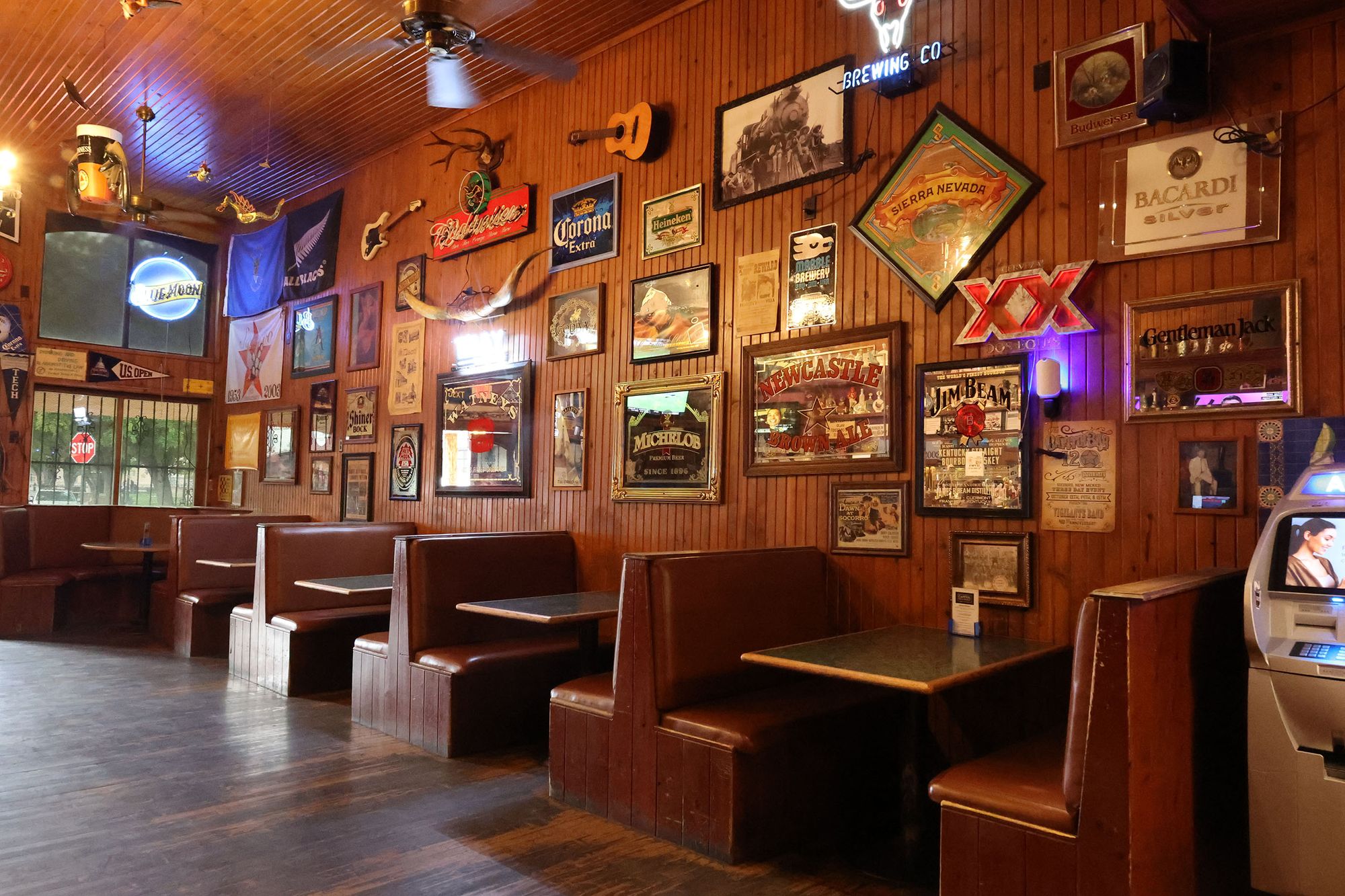 Capitol Bar & Brewery - Craft Beer, Live Music & Food