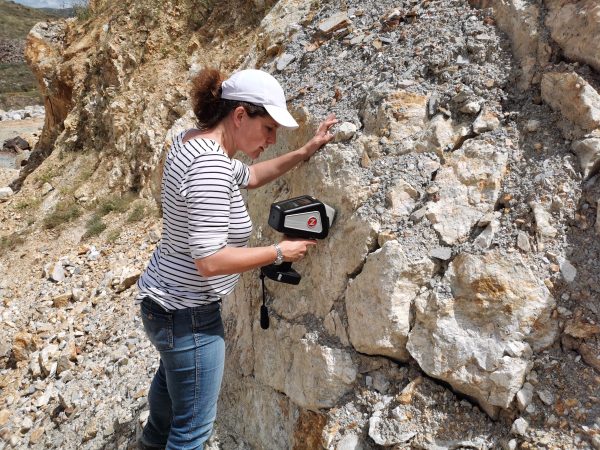 LIBS targeted for 21st-century geoscience