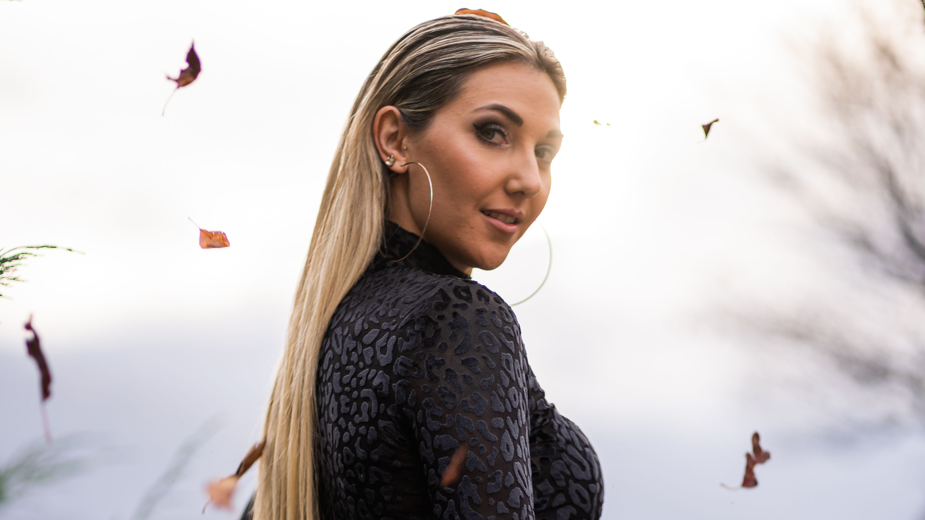 SINGER KAYLA KRYSTIN | OFFICIAL WEBSITE