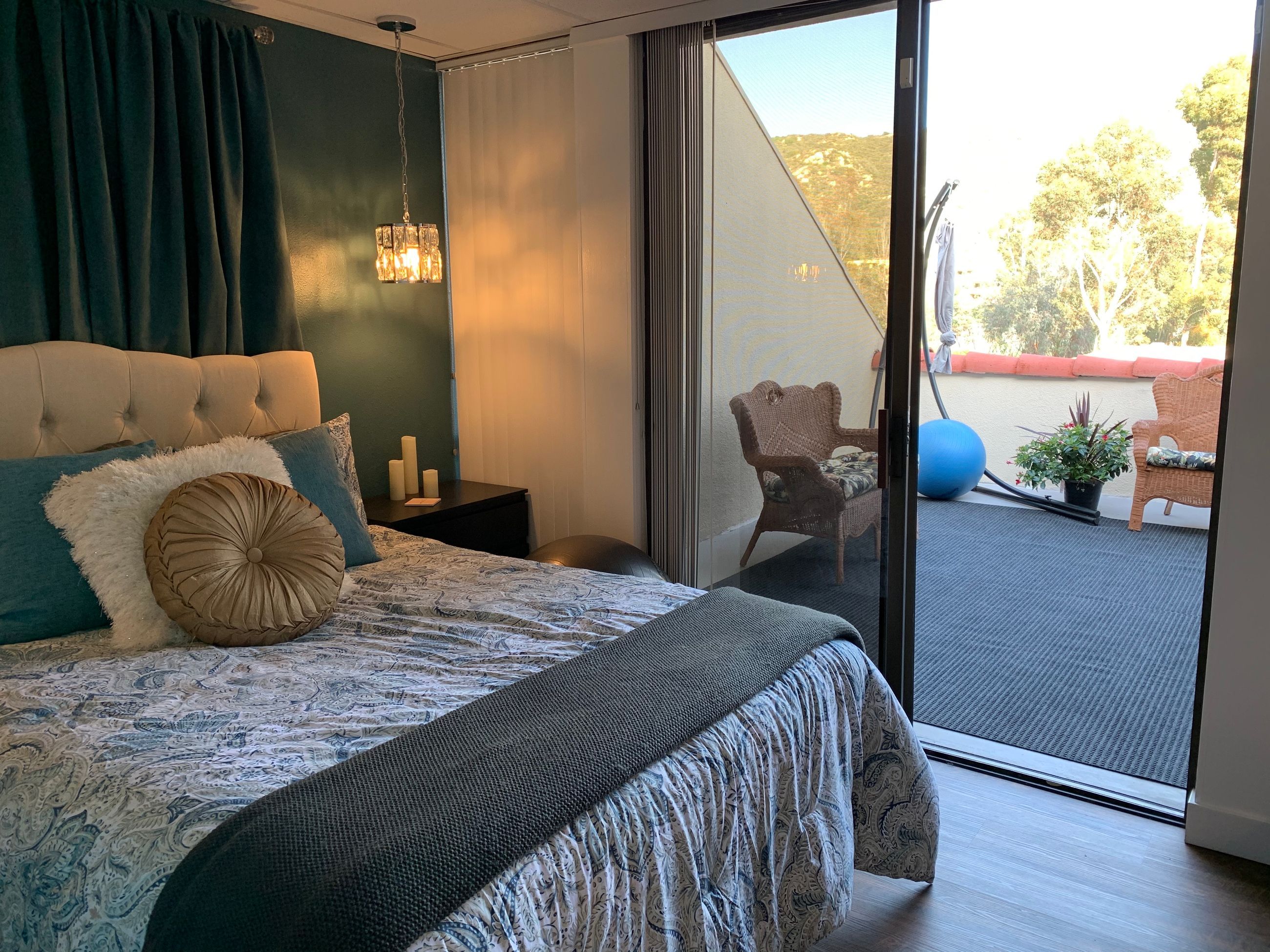 Birthing Suite Gallery - Explore A Family Affair Birth Center in San Diego
