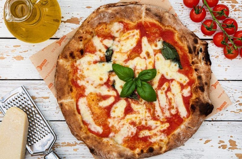 Sole Luna Pizza - Mobile Catering Pizza Vans