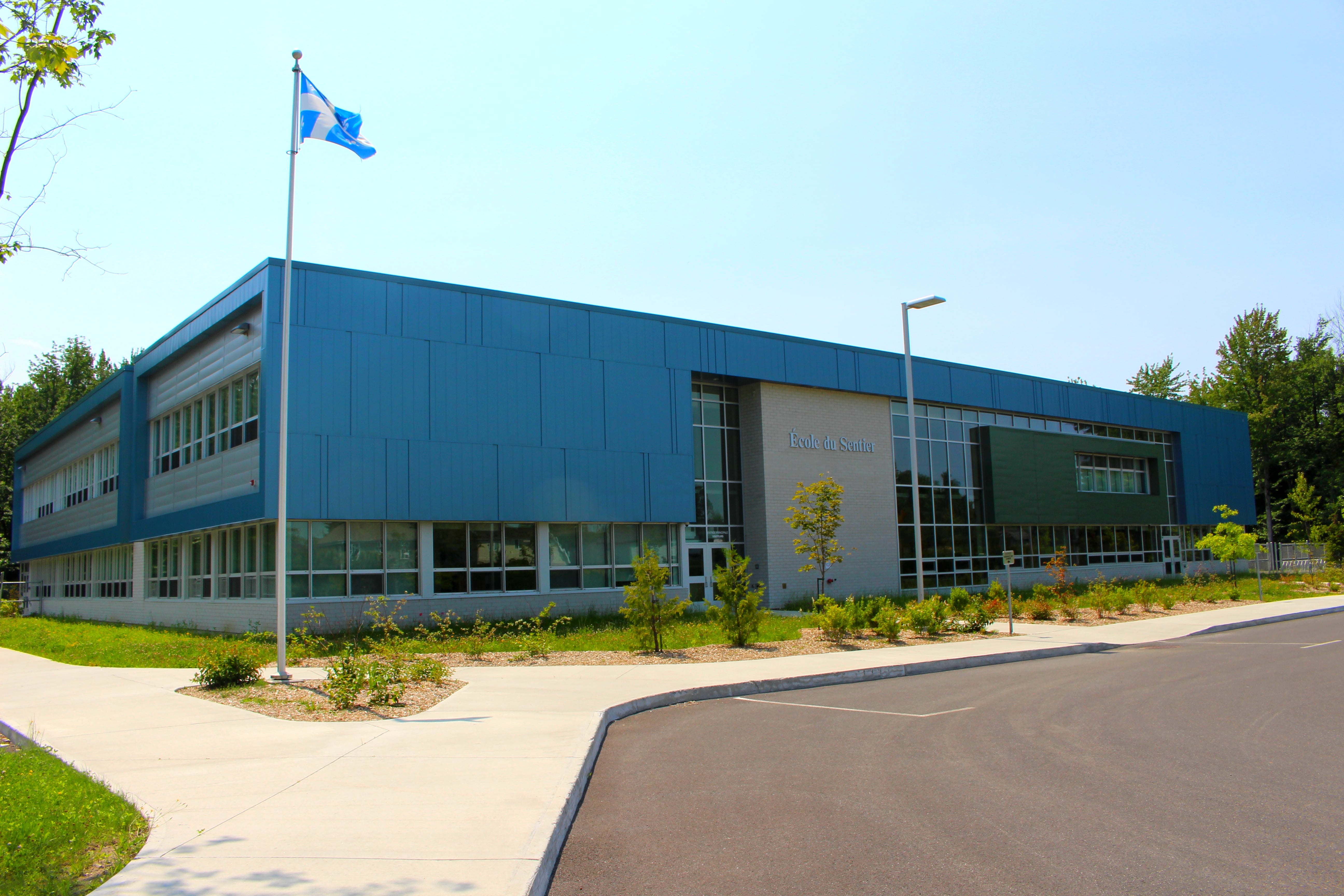 Les Constructions Allard - Réalisations - Centre de services scolaire ...