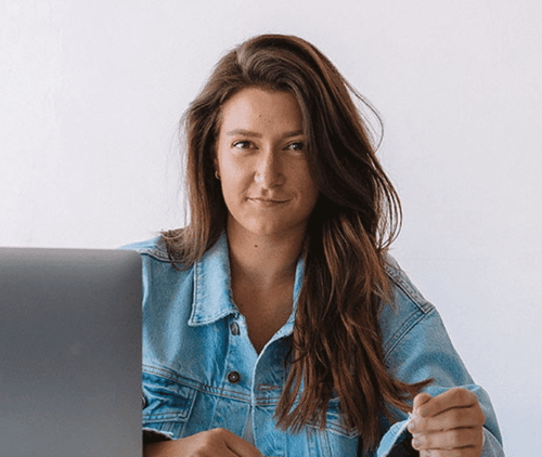 About Amber Rae, bestselling author & story doula