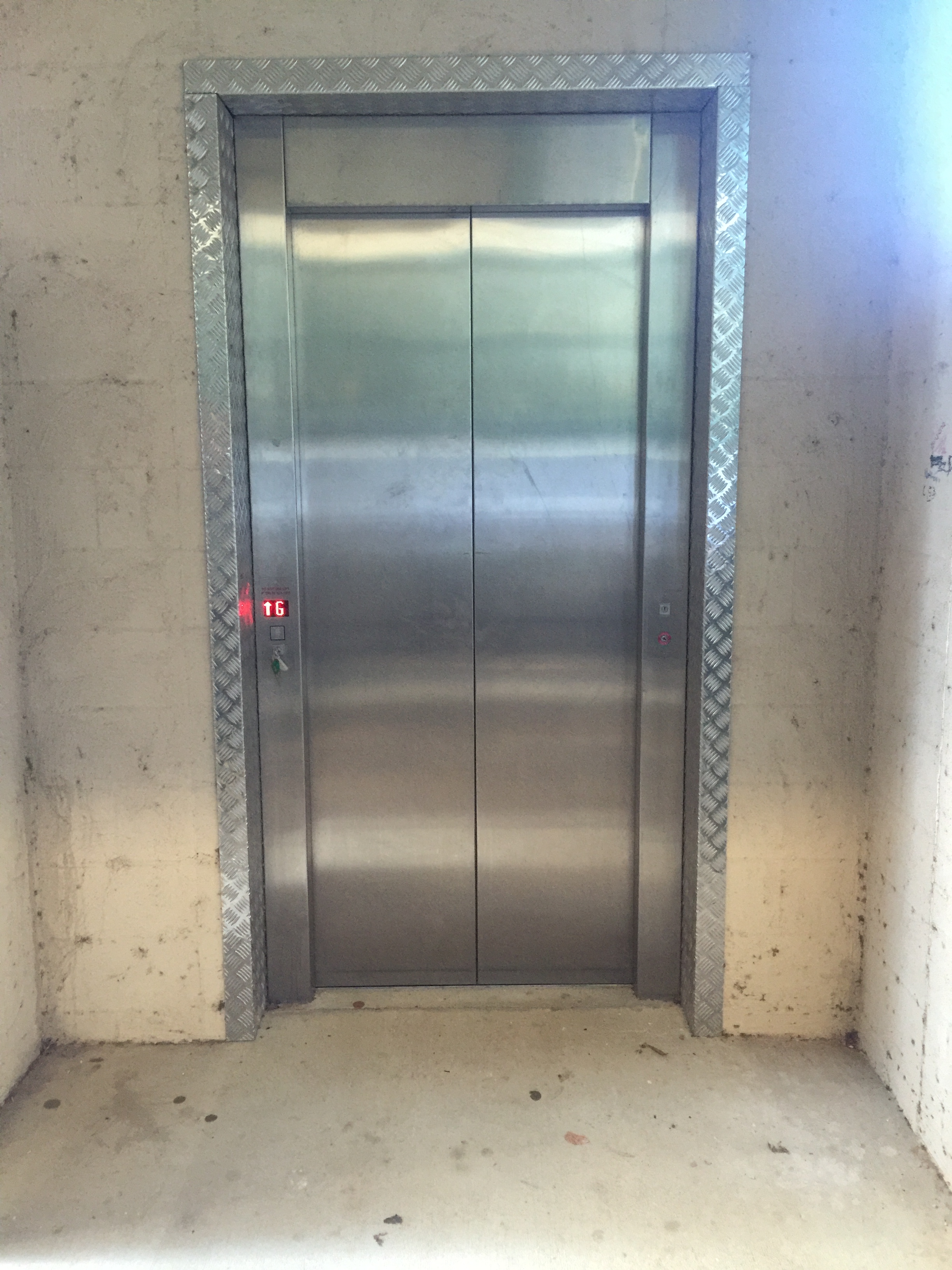 Cowra High School (Lift Pit) - Premier