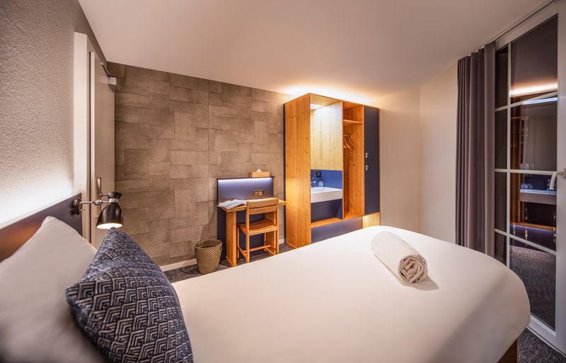 Villars Lodge: A laid-back Swiss Lodge, where casual meets trendy.