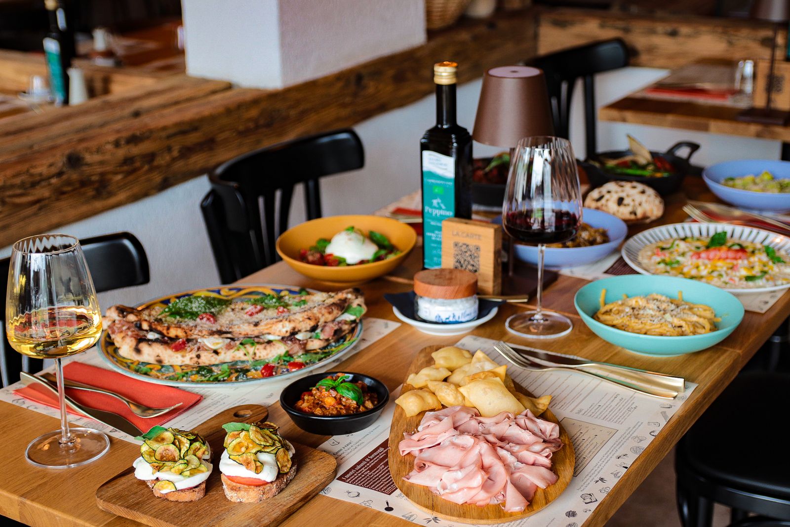 Villars Lodge: A laid-back Swiss Lodge, where casual meets trendy.