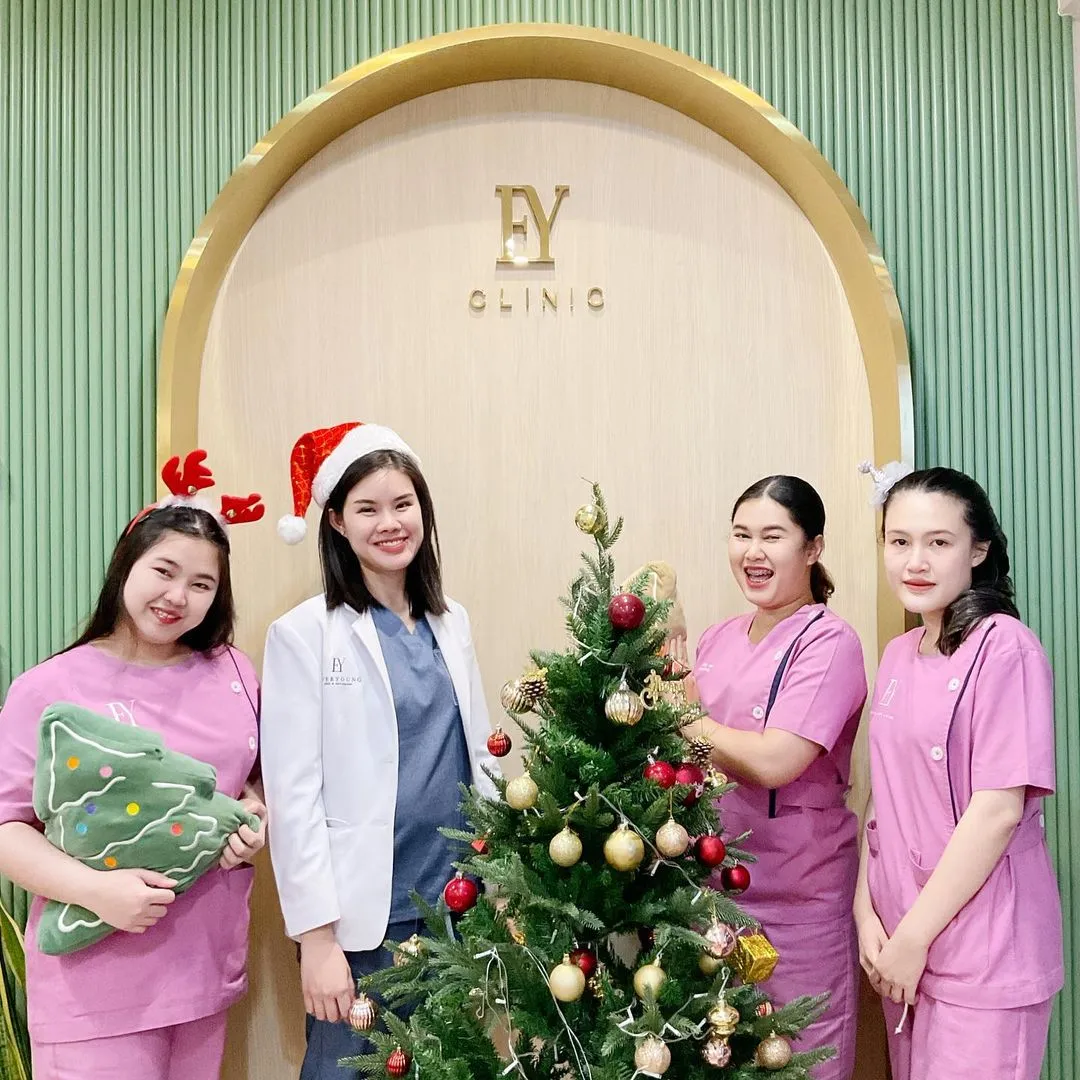 ผู้เชี่ยวชาญด้านการดูแลผิวหนังและสุขภาพของเรา | EY Clinic