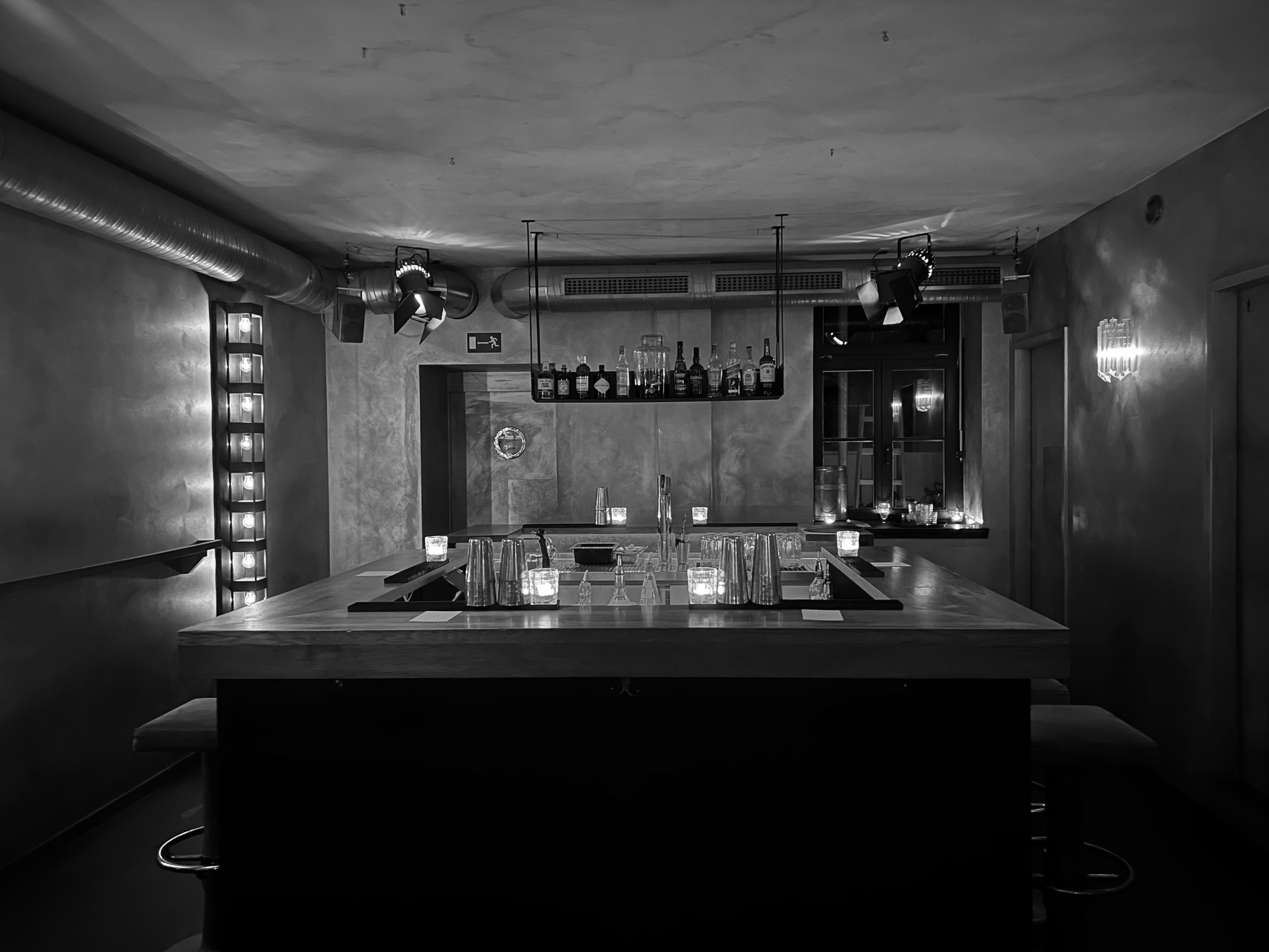 Lola Bar