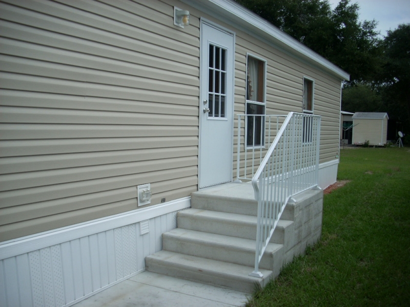 Precast Concrete Steps with Landing | Leesburg Concrete
