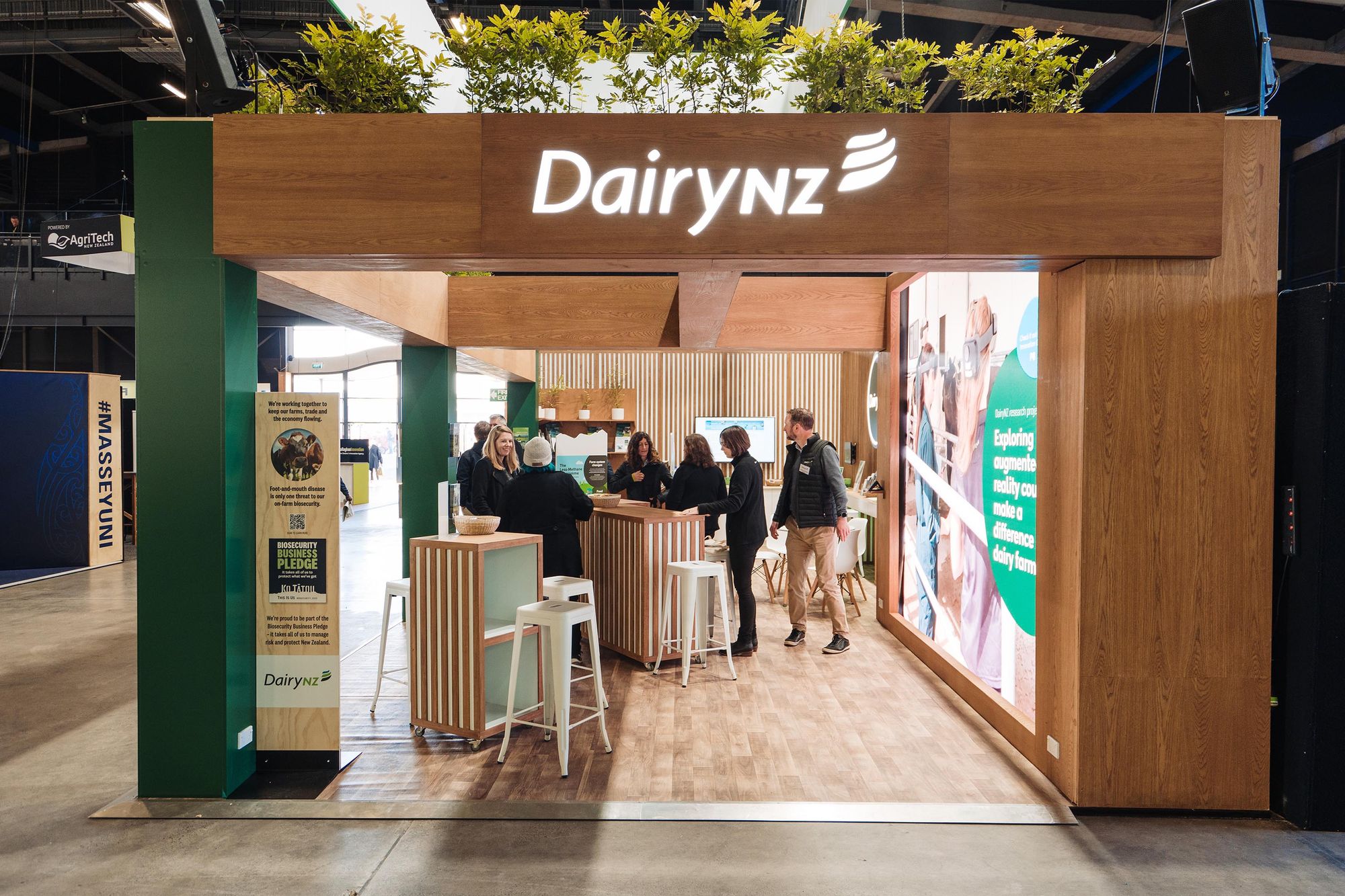Dairy NZ Farmers' Forum Display - Uno Loco