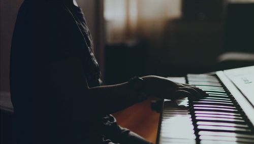 25 Easy Piano Songs That Sound Complicated But Aren’t - Solfeg.io