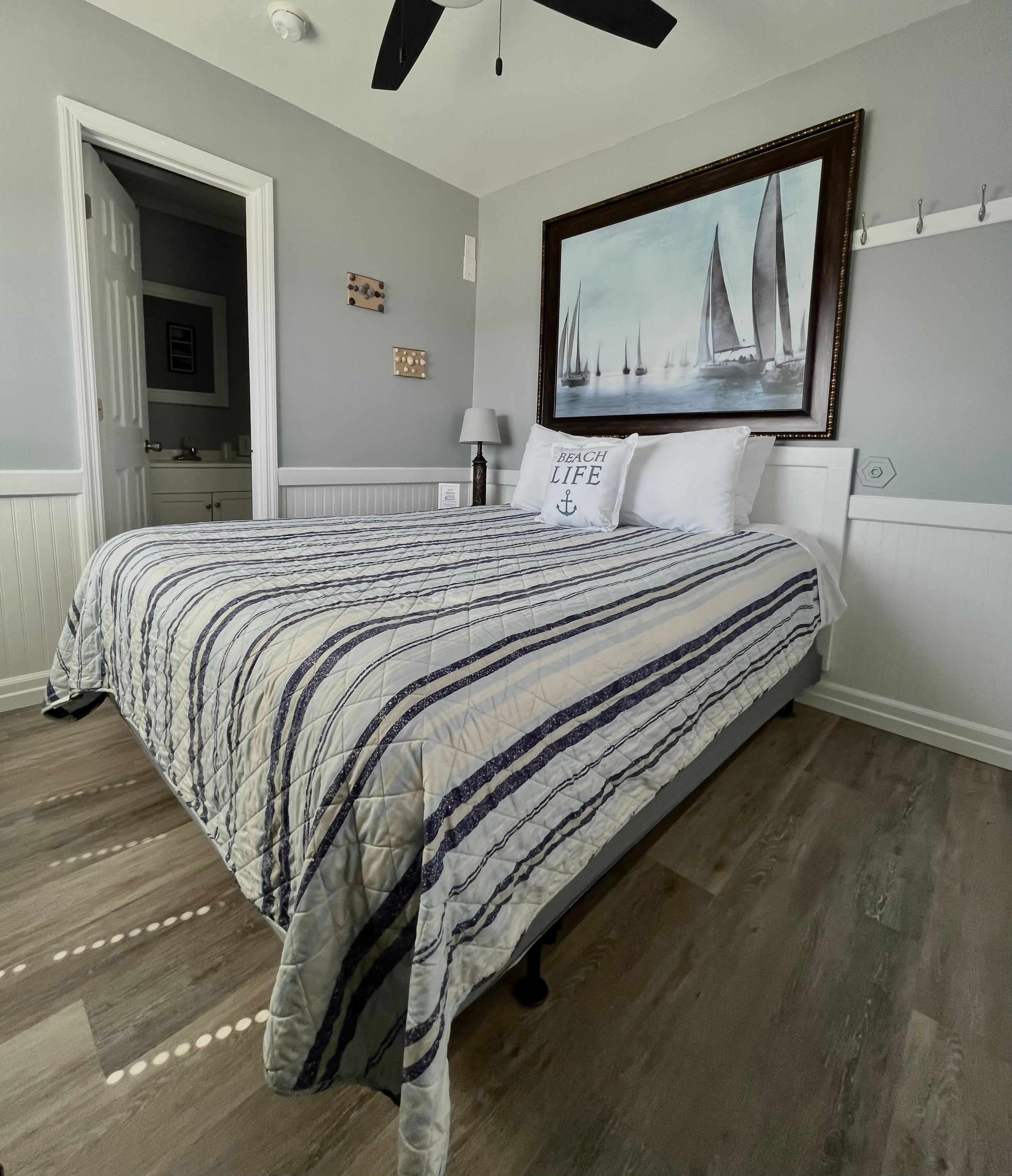 Waterway Inn - in Cedar Point, NC | Ocean Front Views, Boat Dock, and Kayak Rentals