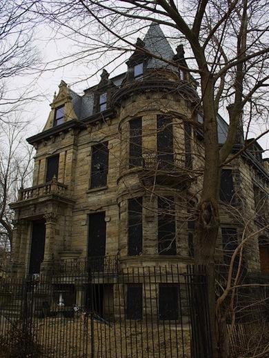 Haunted Houses & Creepy, Crawly Architecture