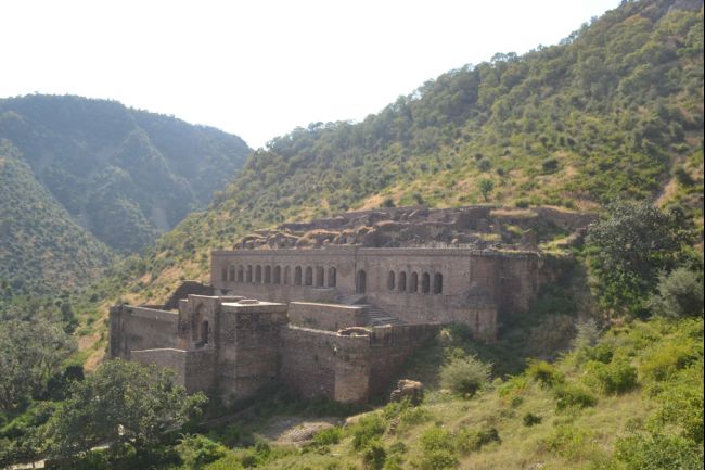 Haunted Houses & Creepy, Crawly Architecture