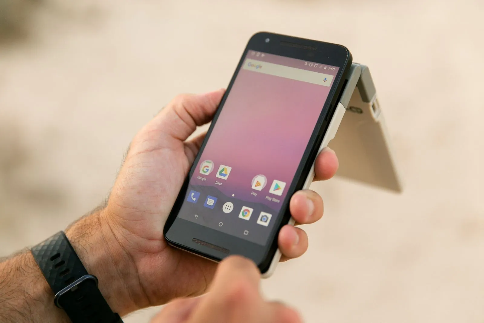 Compact and secure satellite communicator | Higher Ground