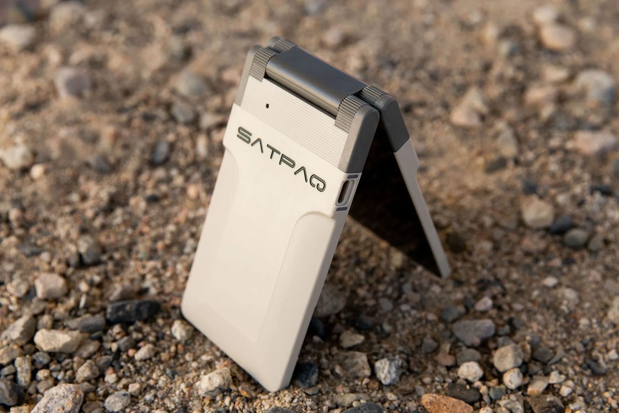 Compact and secure satellite communicator | Higher Ground