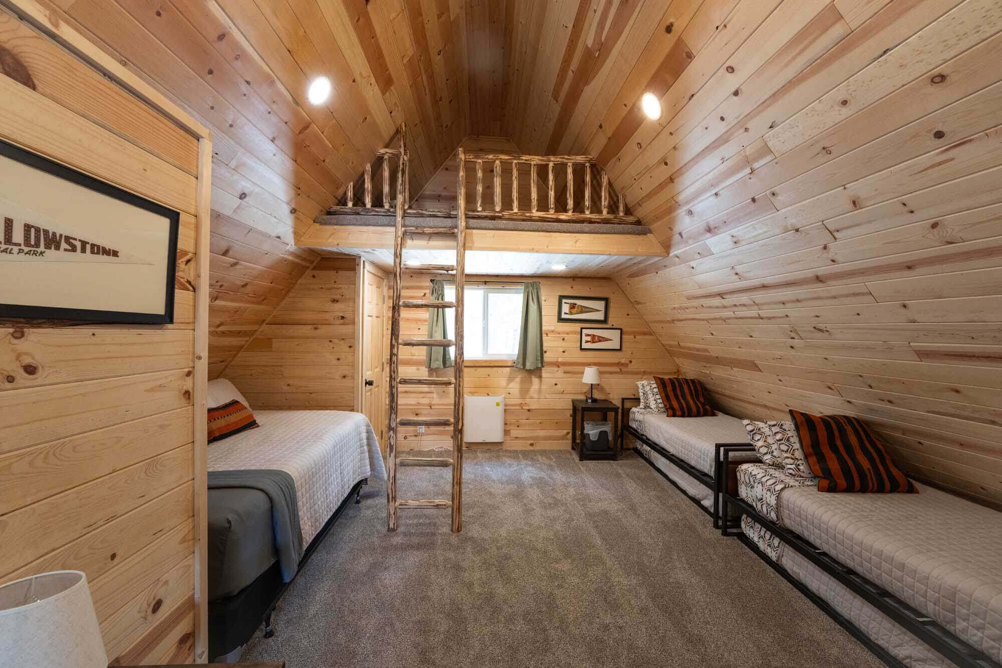 A Secluded Cabin in Island Park Only 35 Mins to Yellowstone