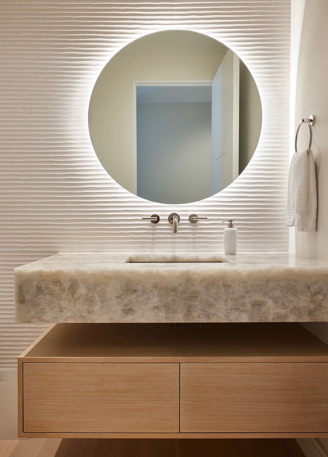 Medina Modern - MacPherson Construction Home