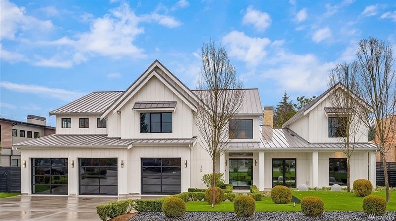 15 Crescent Key Modern Farmhouse - MacPherson Construction Home