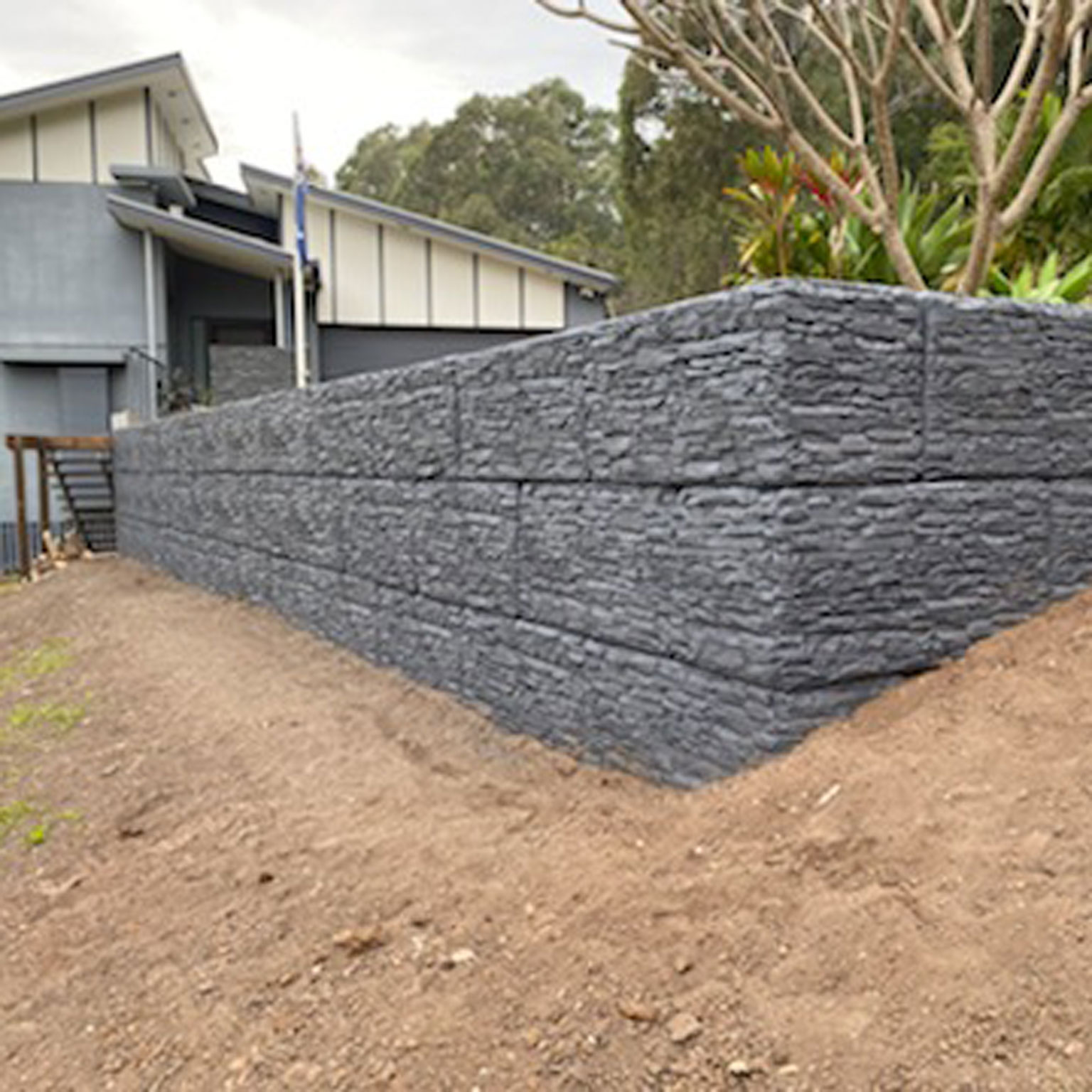 BlockCon - Timber & Concrete Retaining Walls - Sunshine Coast QLD