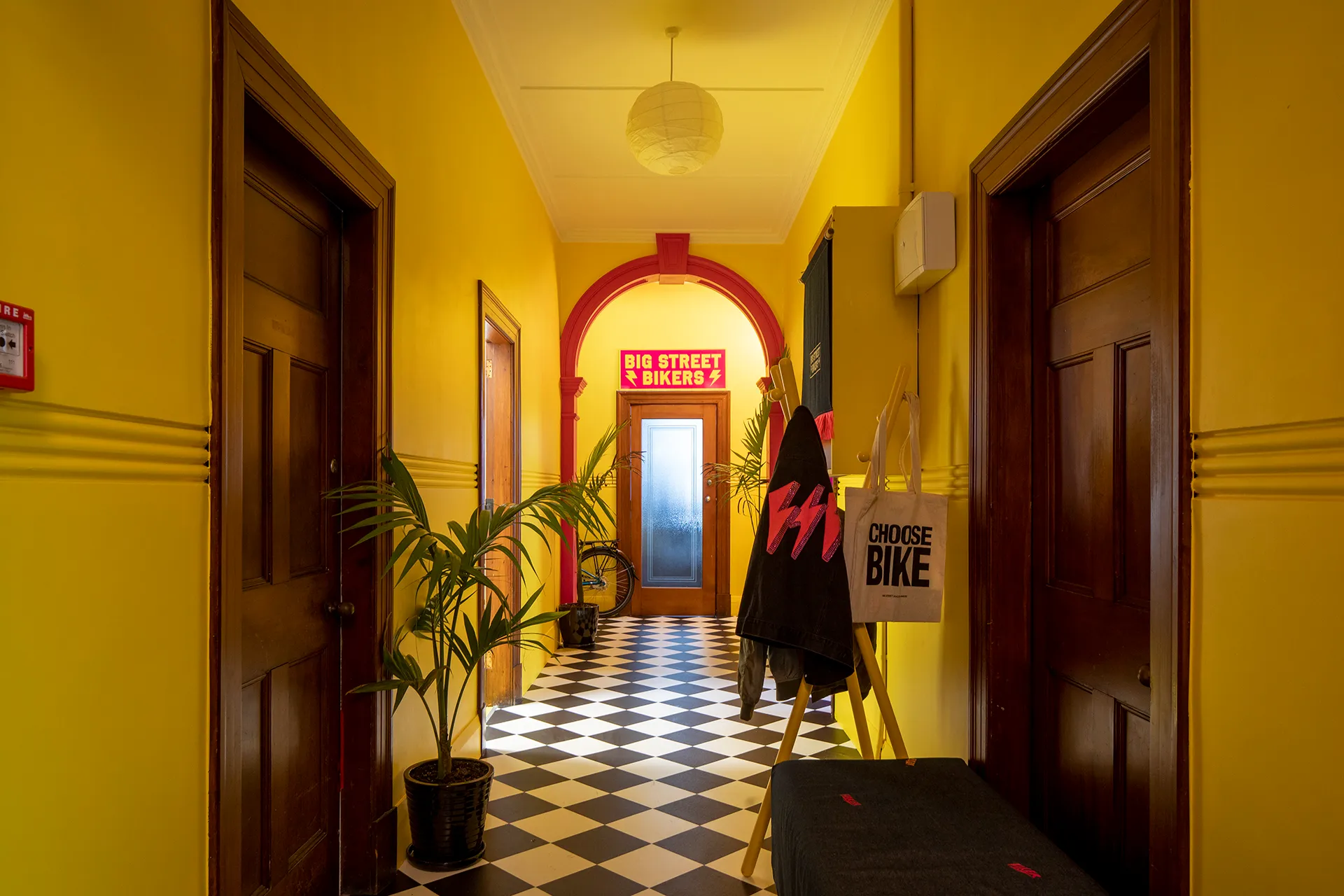 Locky Dock – About