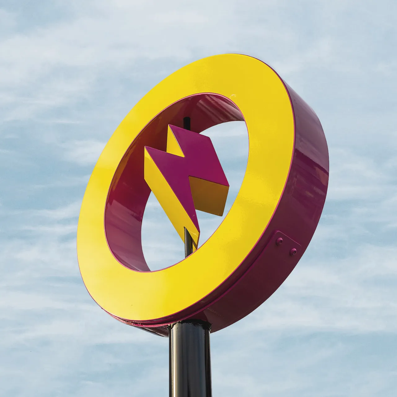 Locky Dock – About