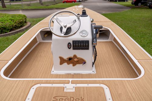 Custom SeaDek Fabrication Options | Thomas Custom Marine