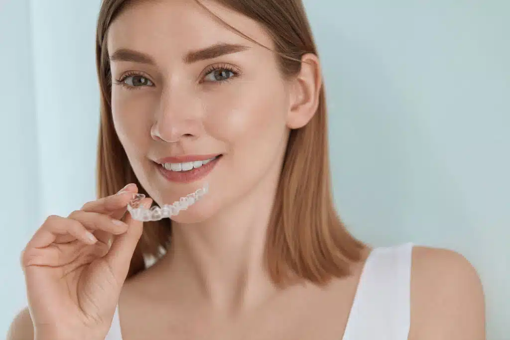 Descubra quais são as vantagens do Invisalign e como ele pode deixar o ...